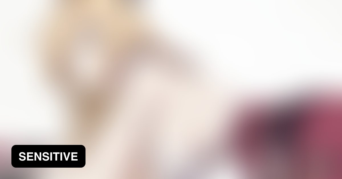 Sexy Sideboob - 9GAG