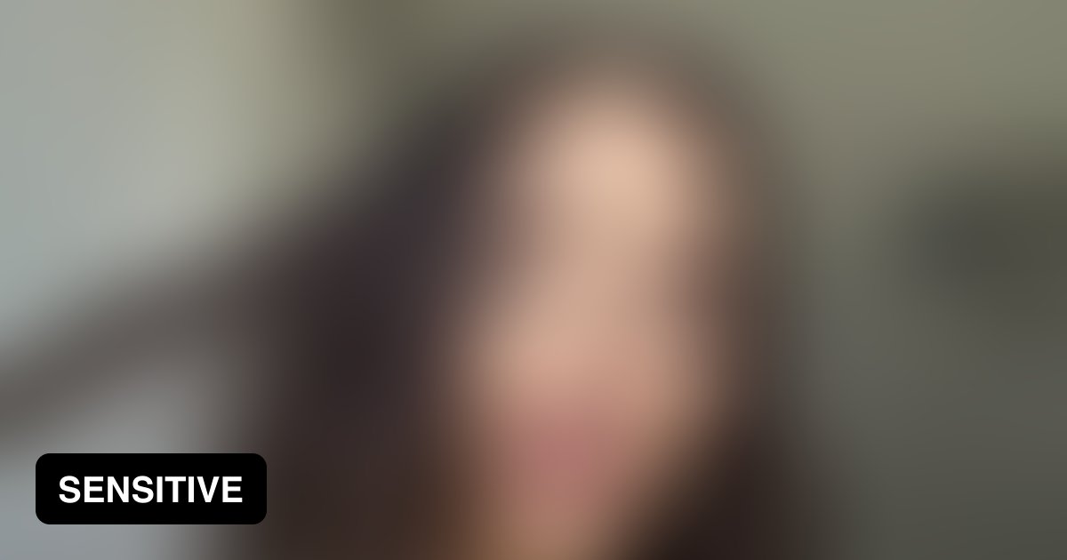 She looks absolutely yummy - 9GAG