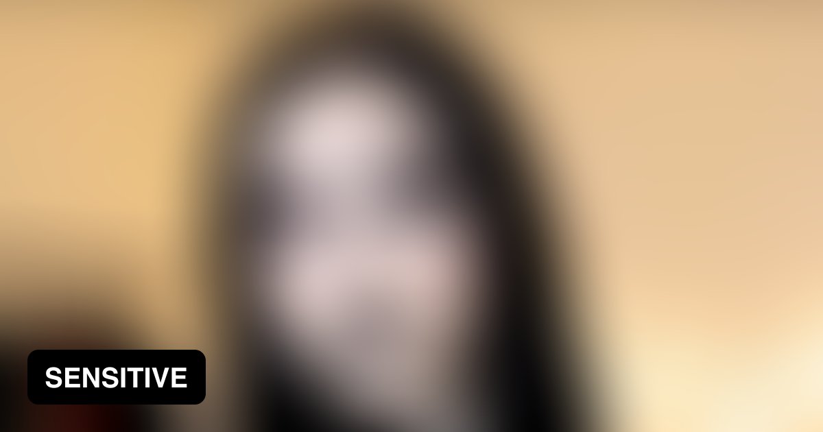 Drop Goth Chick Tits drop GIF - 9GAG