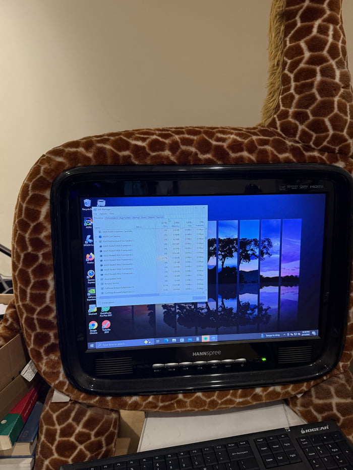 Maxed out cpu issue - 9GAG