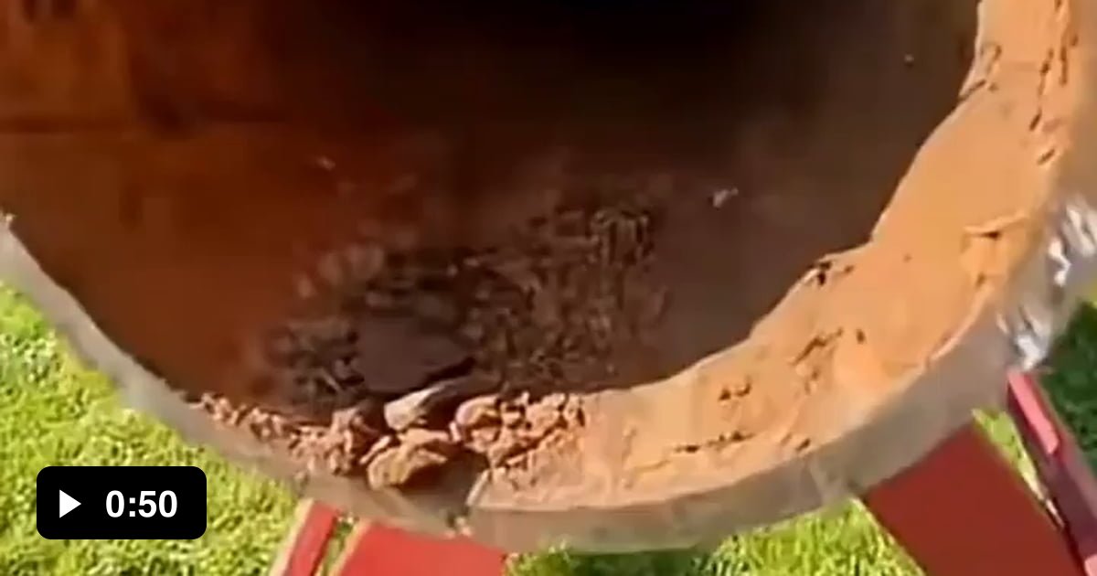 Pipe relining in action, a satisfying fix - 9GAG