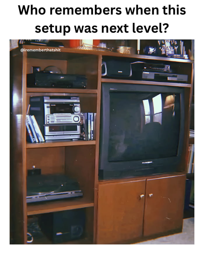 Remember when this was the peak of home entertainment - 9GAG