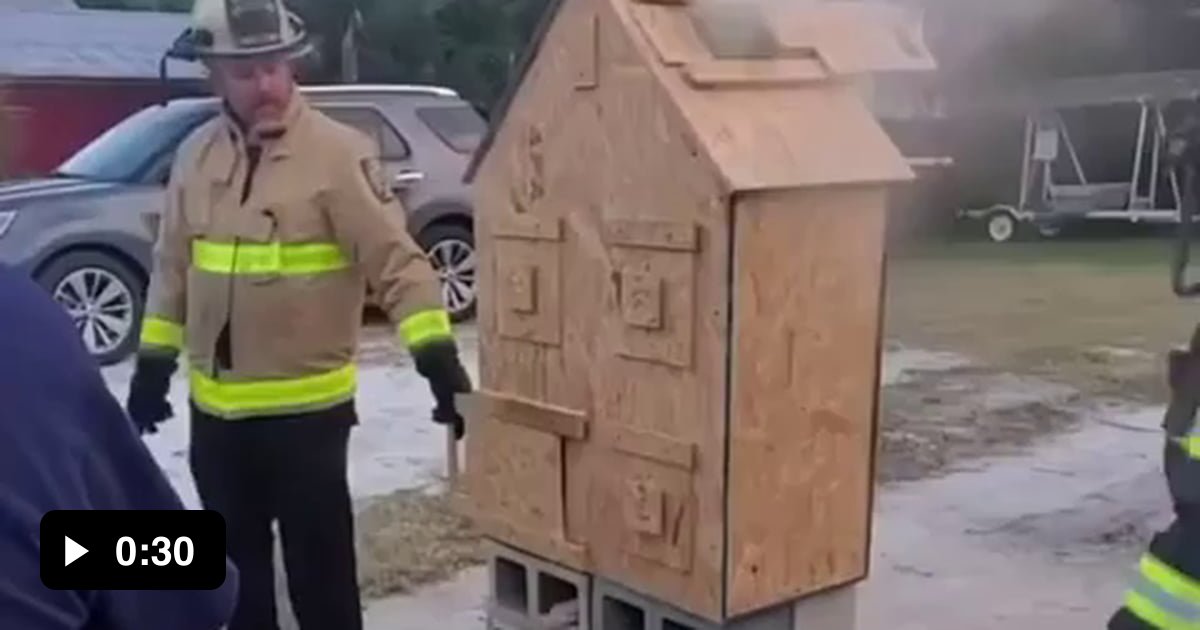 How backdraft can happen when a house is on fire - 9GAG