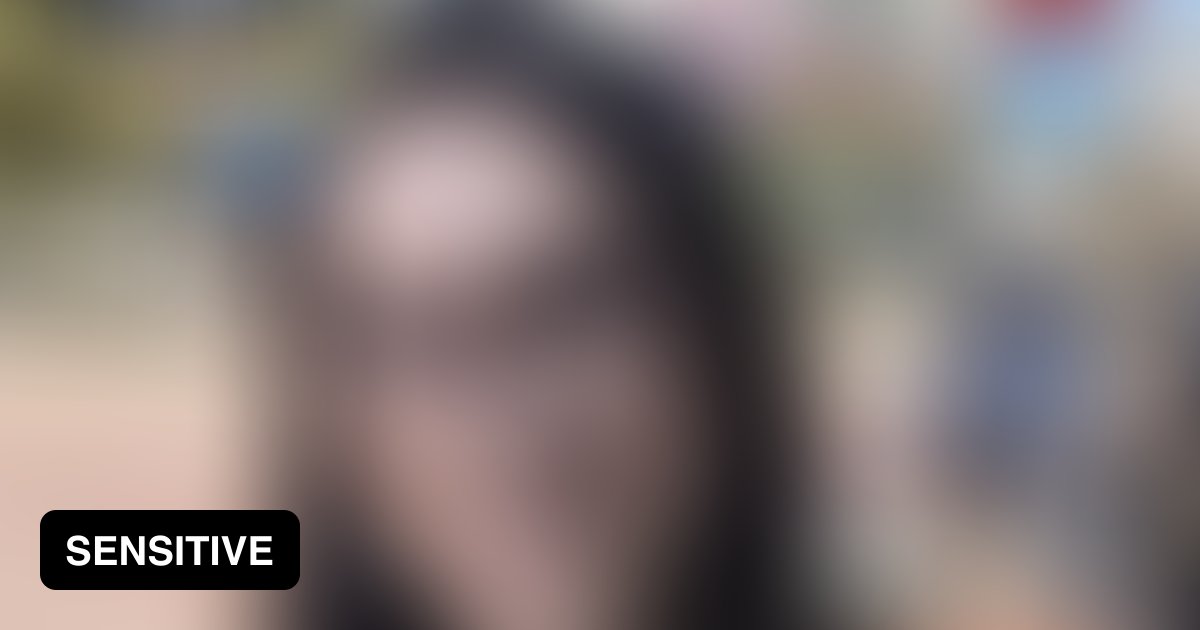 Keeping it busty at SDCC - 9GAG