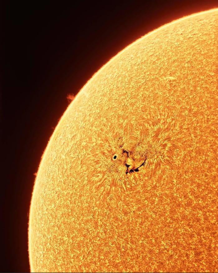 A close up image of the Sun - 9GAG