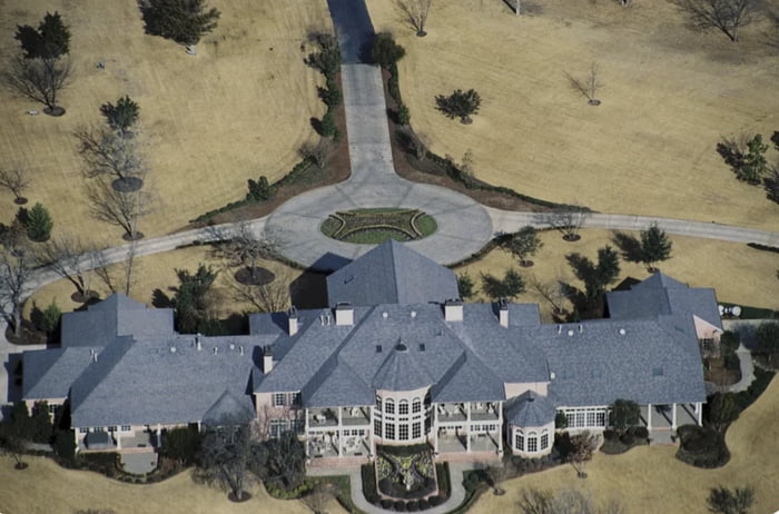 The humble home of pastor Kenneth Copeland, next to his private airport ...