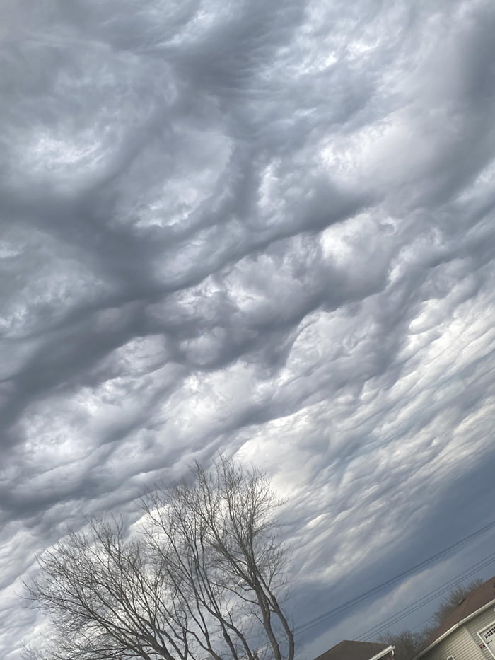 The clouds yesterday were pretty cool - 9GAG