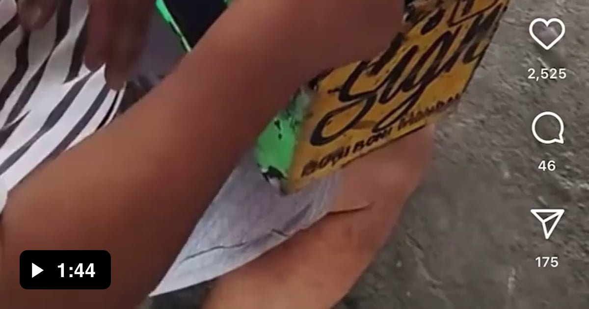 The artistry behind every jeepney route sign. - 9GAG