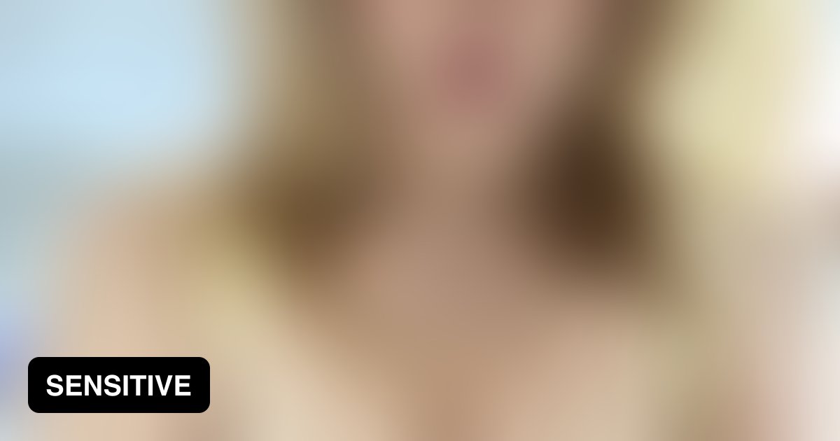 D cups and blonde hair go well together dont you think - 9GAG