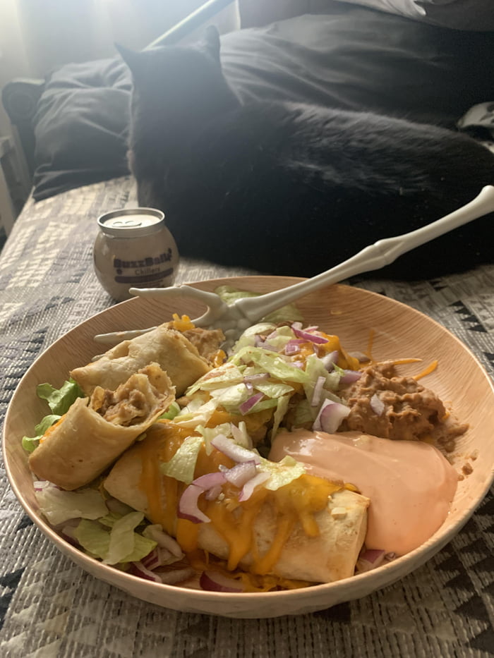 Frozen Burritos made fancy with fancy sauce - 9GAG