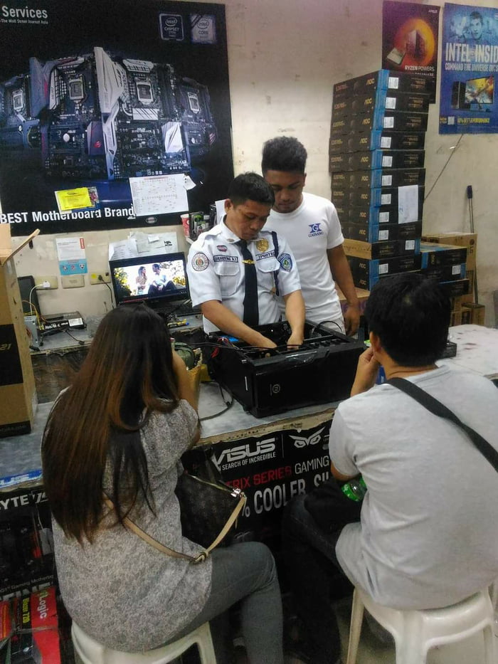 You know something went bad when the security guard decided to step in in building your computer ...