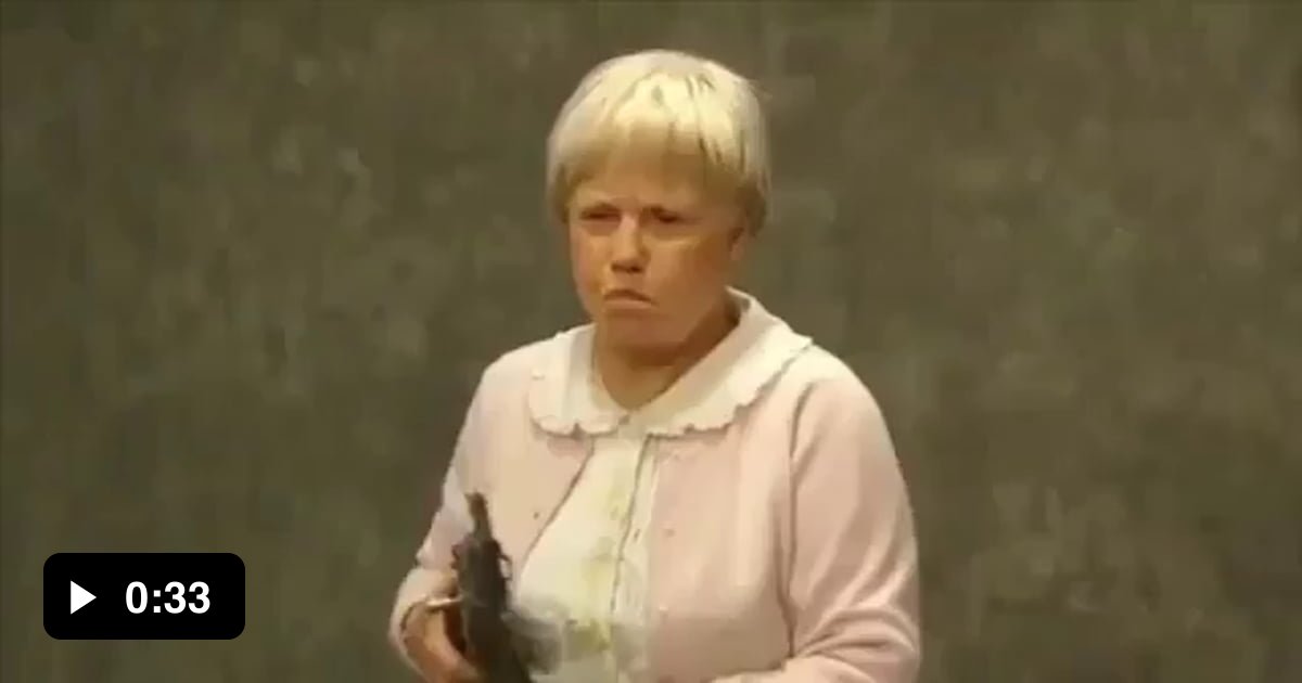 Don't mess around with granny - 9GAG