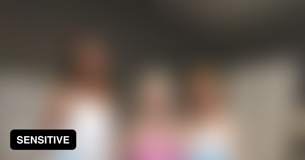 A lovely trio - 9GAG