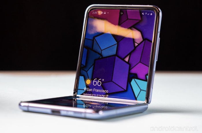 Samsung announces their innovative laptop, the Sens 810 Notebook (1996 ...