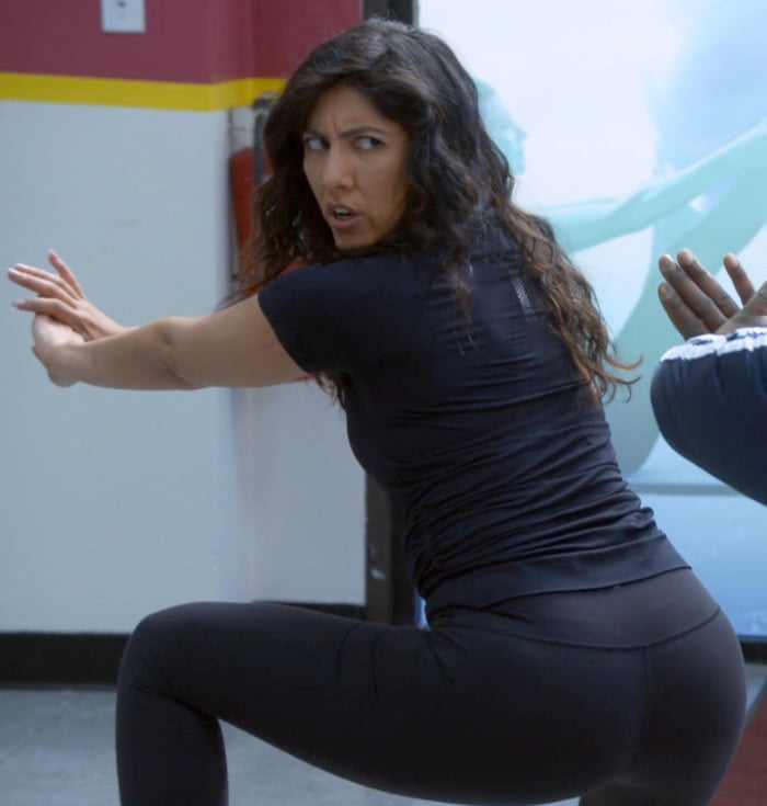 Stephanie Beatriz - 9GAG