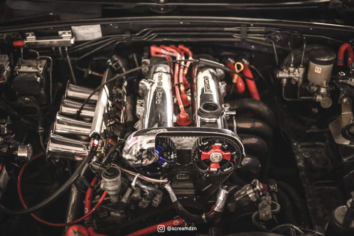 I don't see a lot of you posting their own cars so here is the engine ...