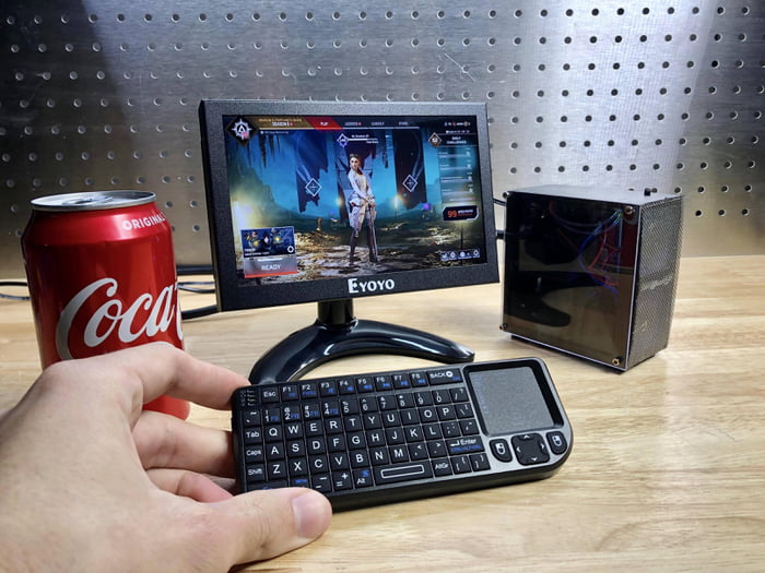 World’s smallest Raspberry Pi gaming PC - 9GAG