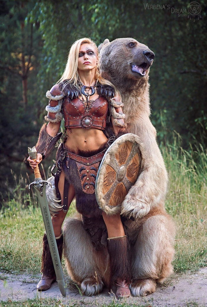 A woman and her bear - 9GAG