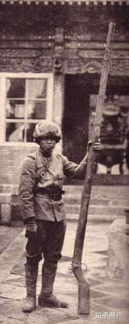 A Japanese infantryman with a Chinese wall gun called a “gingal”, relic ...