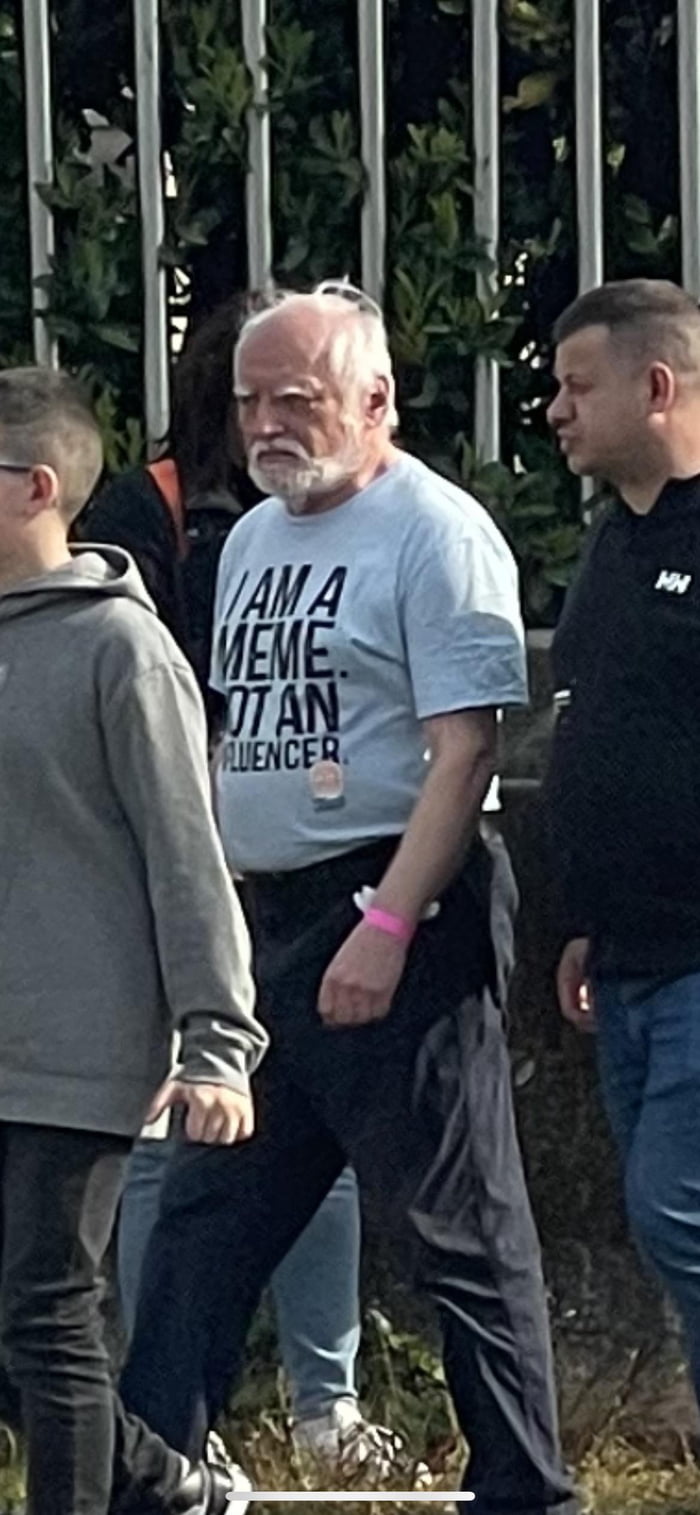 Hide the pain Harold is not hiding the pain anymore - 9GAG