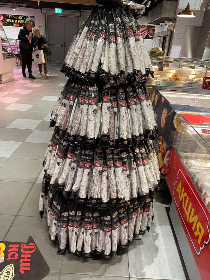 Balkan Christmas tree - 9GAG