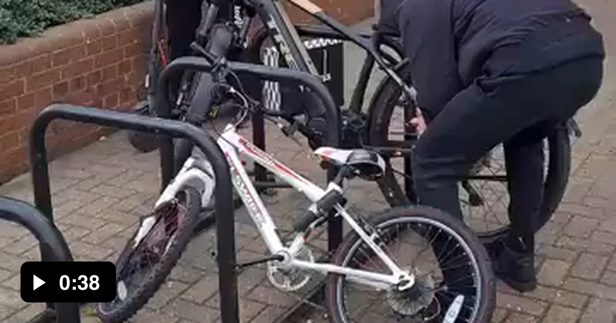 Stealing with confidence - 9GAG