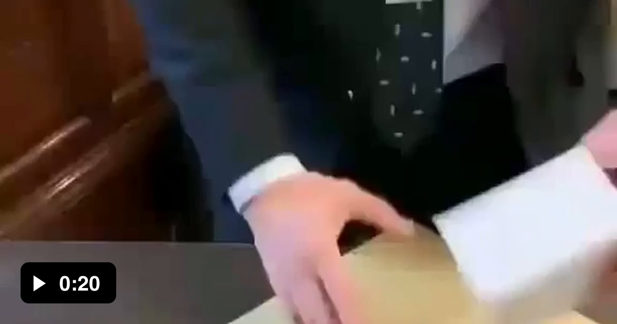 Professional way to pack a gift - 9GAG