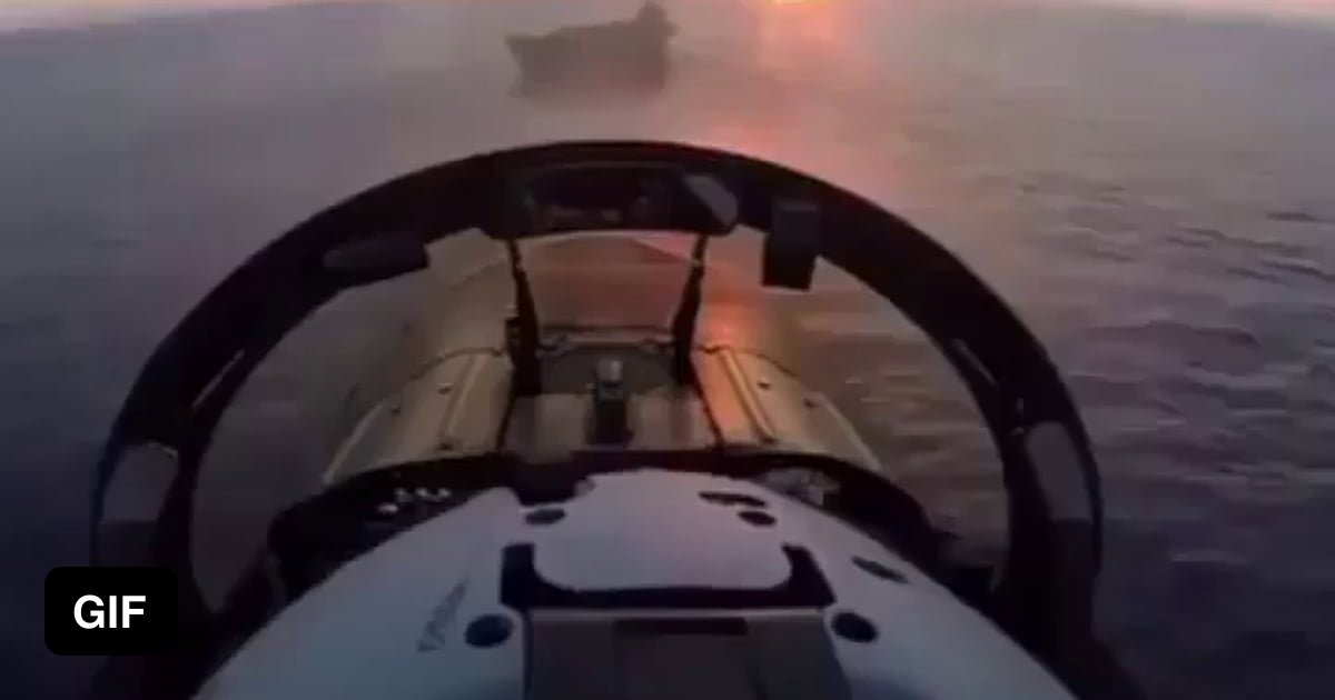 Smooth landing on an aircraft carrier - 9GAG