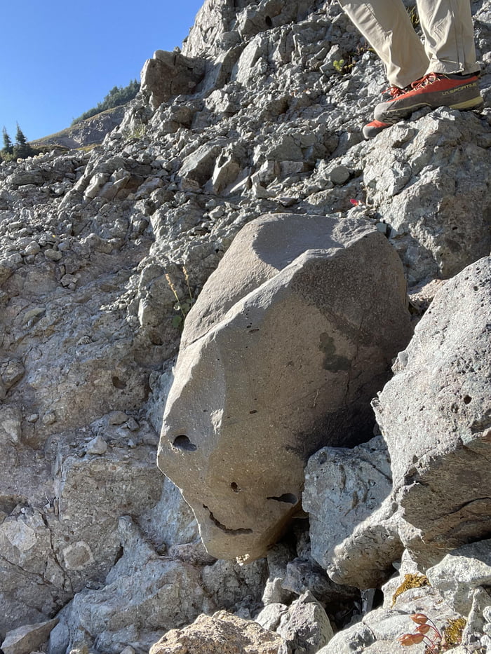 Alien Boulder - 9GAG