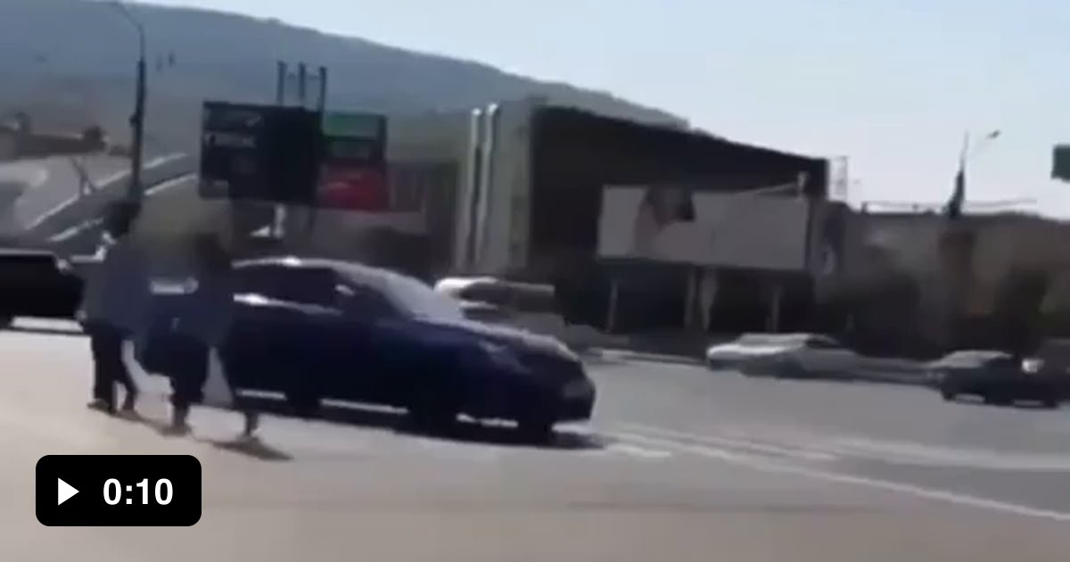 Guy tries to show off, ends up crashing. - 9GAG