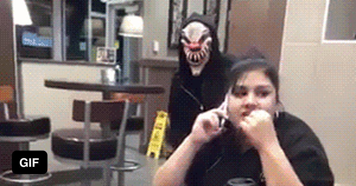 The Phone Lady - 9GAG