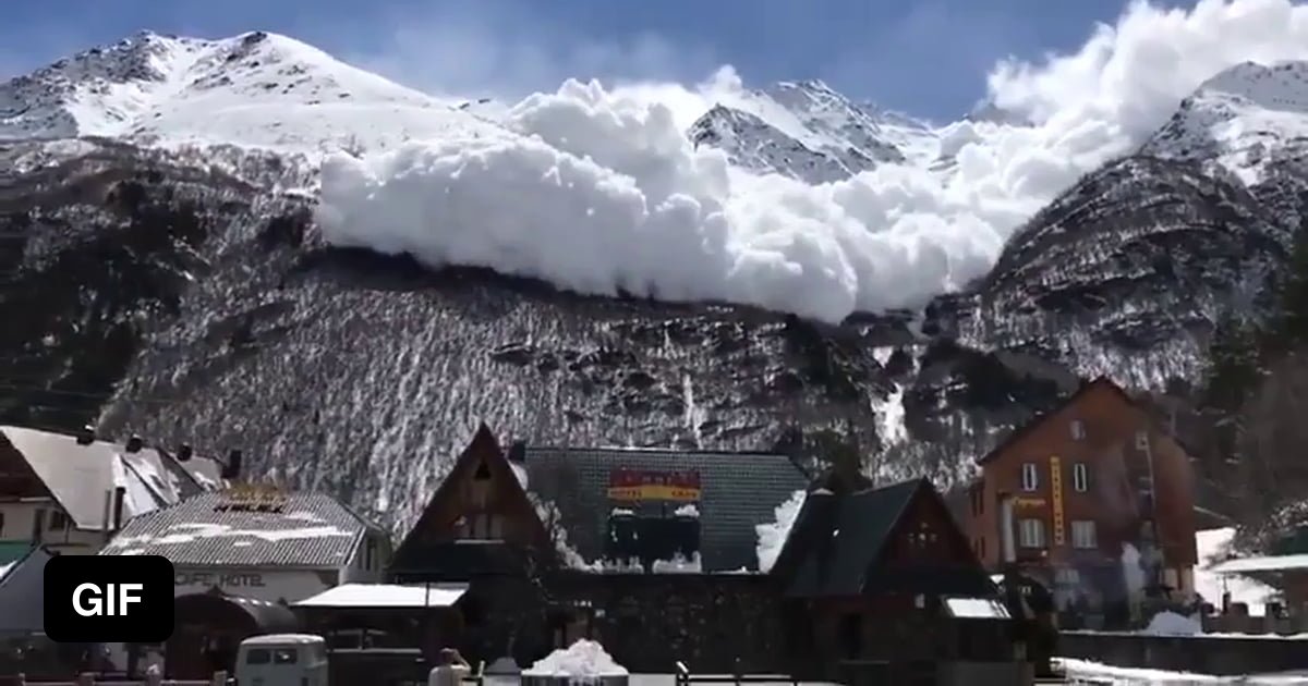 Powder snow avalanche - 9GAG