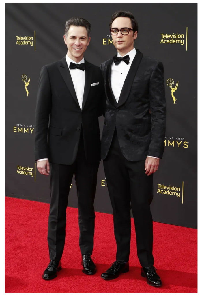 Sheldon is Clark Kent? - 9GAG