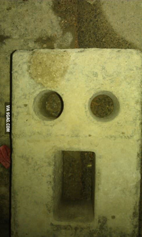 I think this brick has seen some crazy shit - 9GAG