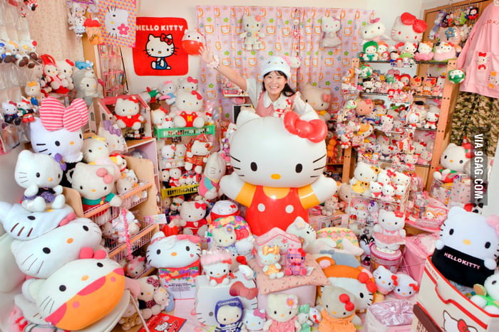 Asako Kanda (Japan) has 4,519 different Hello Kitty items and she holds ...