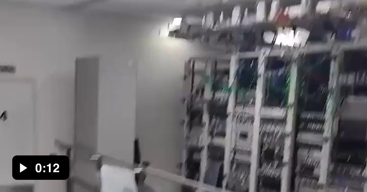 What a server room looks like - 9GAG