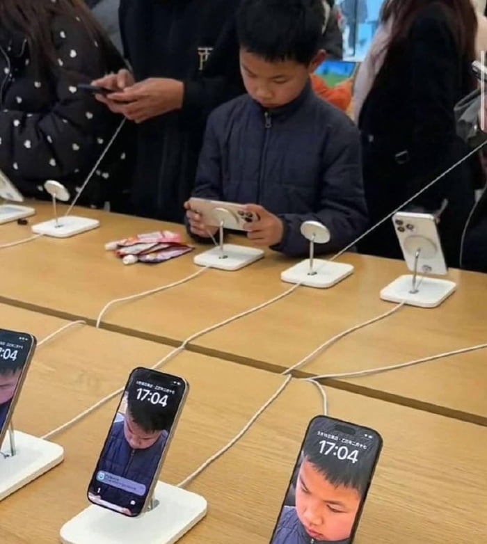 Kiddo, Lock Screen Master - 9GAG