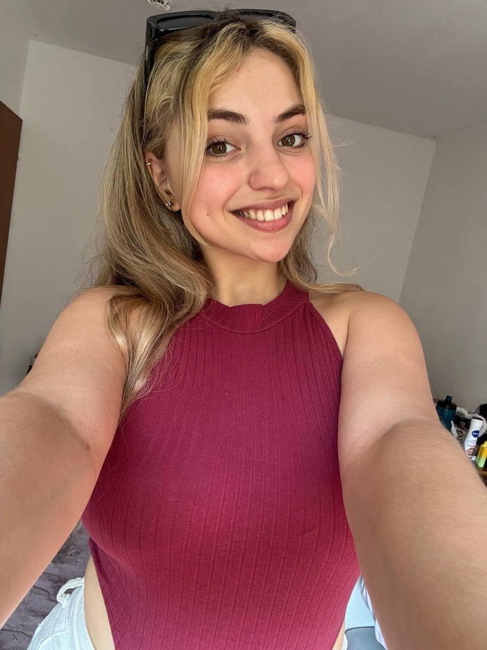 Stacked beauty - 9GAG