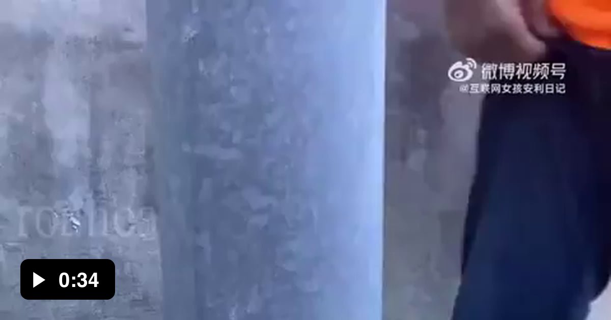 A squirrel storing nuts in a lamp post - 9GAG