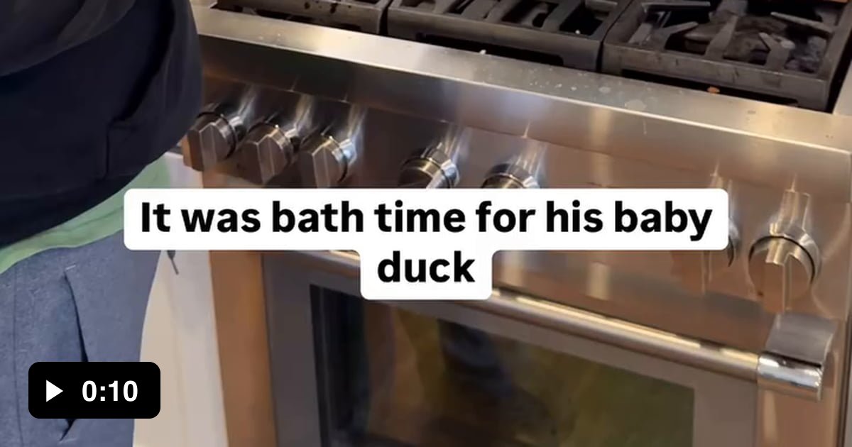 Bath time just got a whole lot cuter - 9GAG