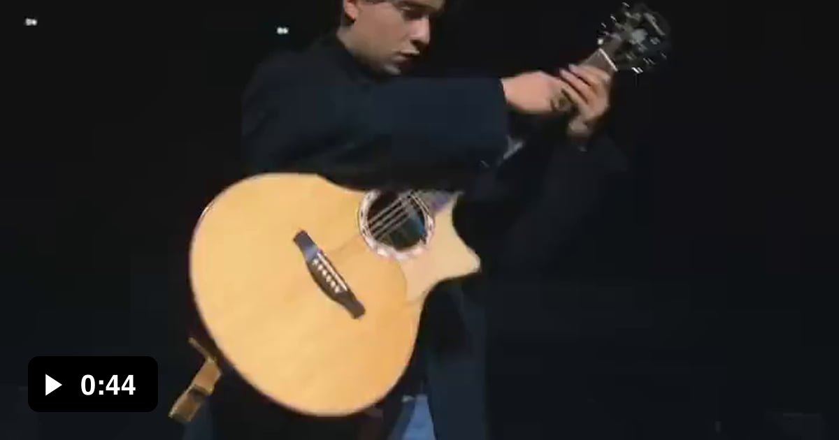 Guitarist Marcin Patrzałek plays the aria "Habanera" from "Carmen" 👏 - 9GAG