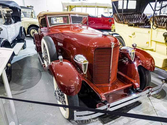 1930 DuPont (OC) - 9GAG