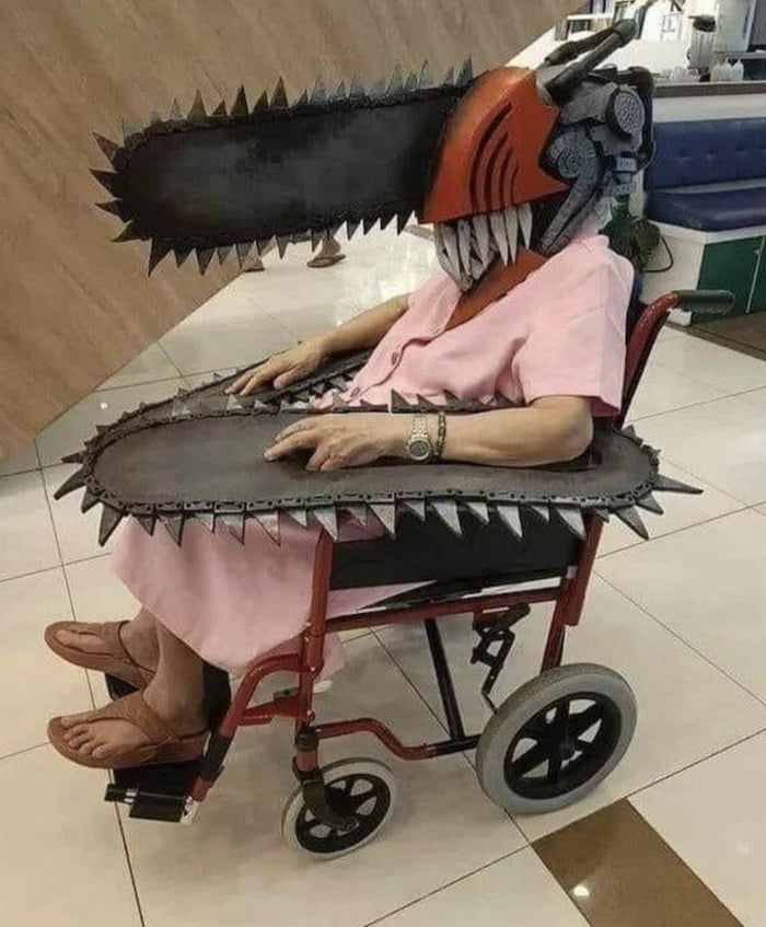 Chainsaw granny - 9GAG