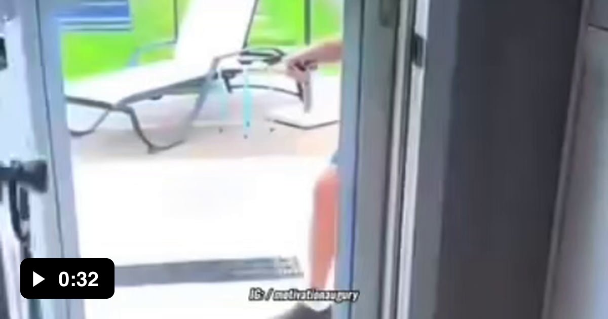 Karen of Bee Sting - 9GAG