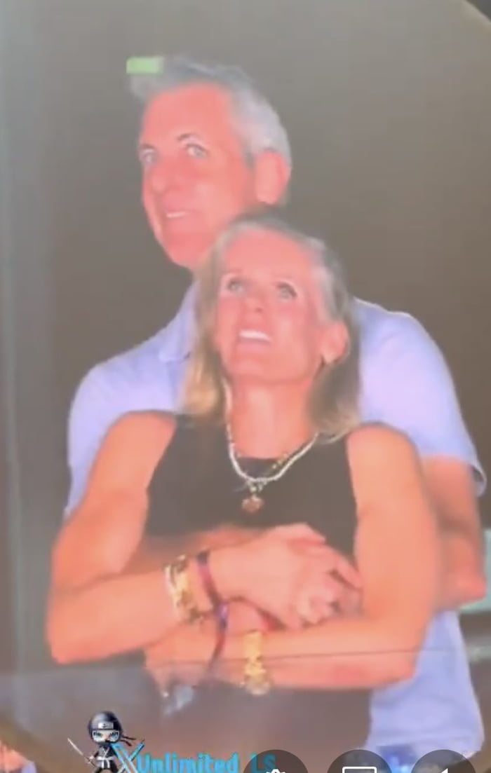 This is the look of a man who lost a billion dollars in a second. - 9GAG