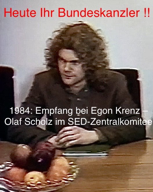 1984: .... Der blutrote Olaf bei seinen Bluts-Genossen in der DDR. - 9GAG