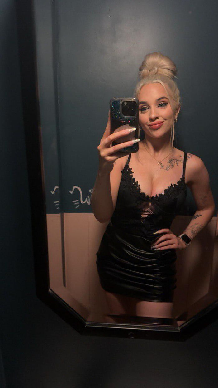 Just finished a shift and had to show off the fit :) - 9GAG