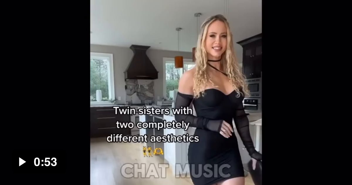 Twin sisters - 9GAG