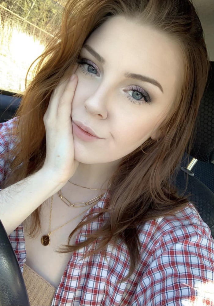 Blue eyes and red hair :) - 9GAG