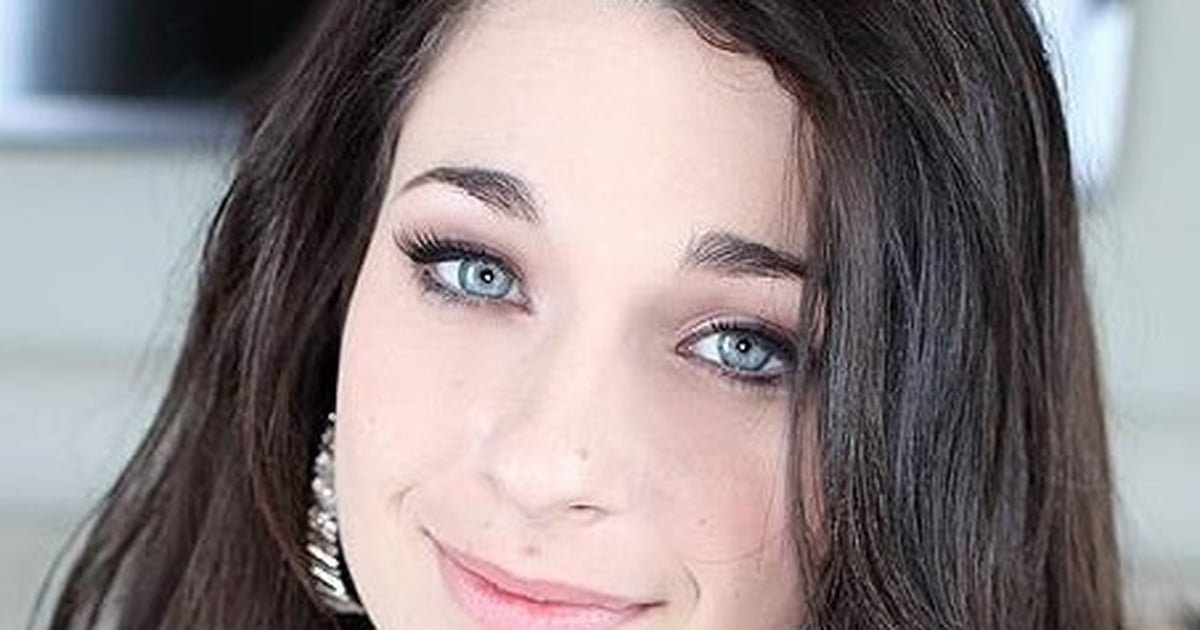 Icy blue eyes - 9GAG